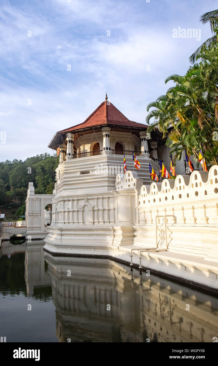 KANDY/ SRI LANKA, AUGUST 04-2019: Famous Buddha Temple of the Sacred Tooth Relic at Kandy,Sri ...