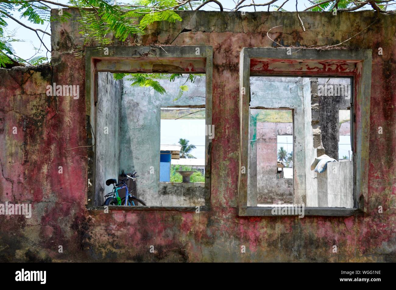 Exterior wall of building hi-res stock photography and images - Alamy