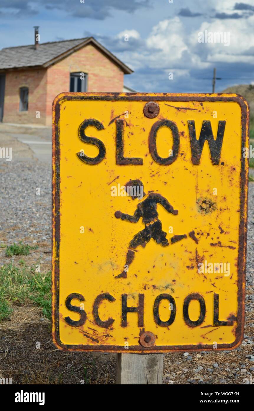 Old People Crossing Sign High Resolution Stock Photography and Images ...