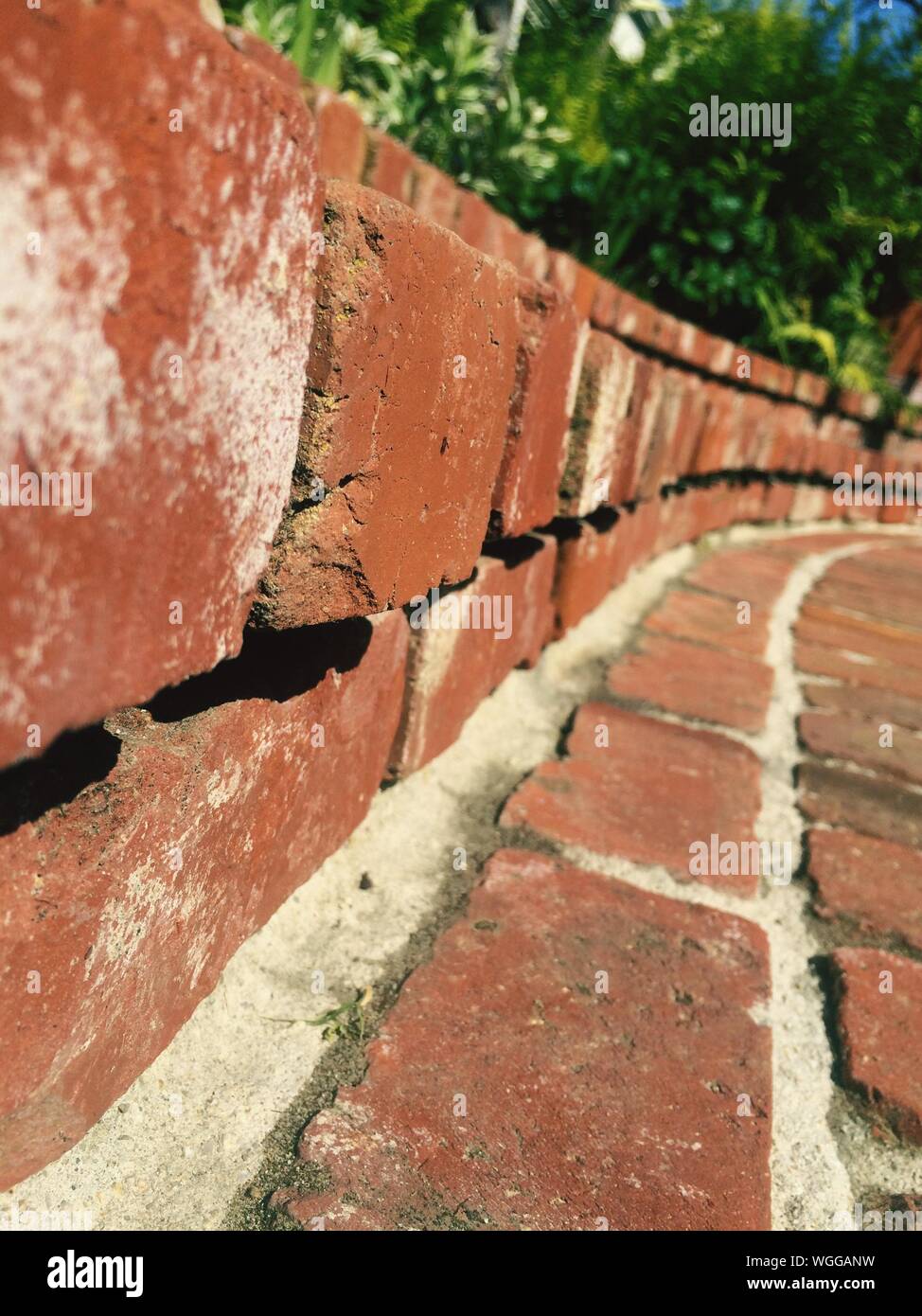 Brick wall park hi-res stock photography and images - Alamy