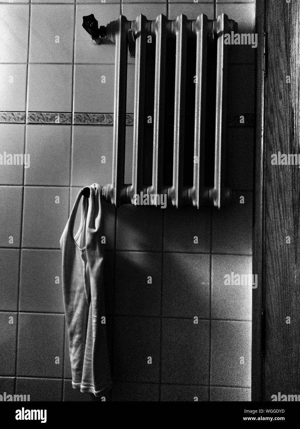 Bathroom radiator hi-res stock photography and images - Alamy