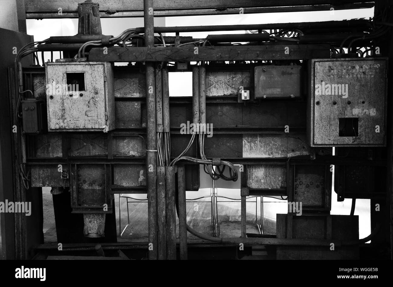 Electric power meter outdoors hi-res stock photography and images - Alamy