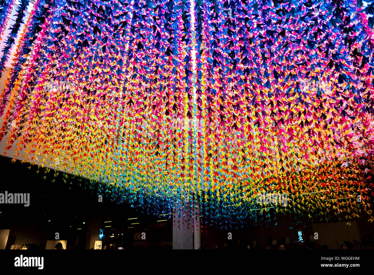 Chinese traditional art cranes hi-res stock photography and images - Alamy