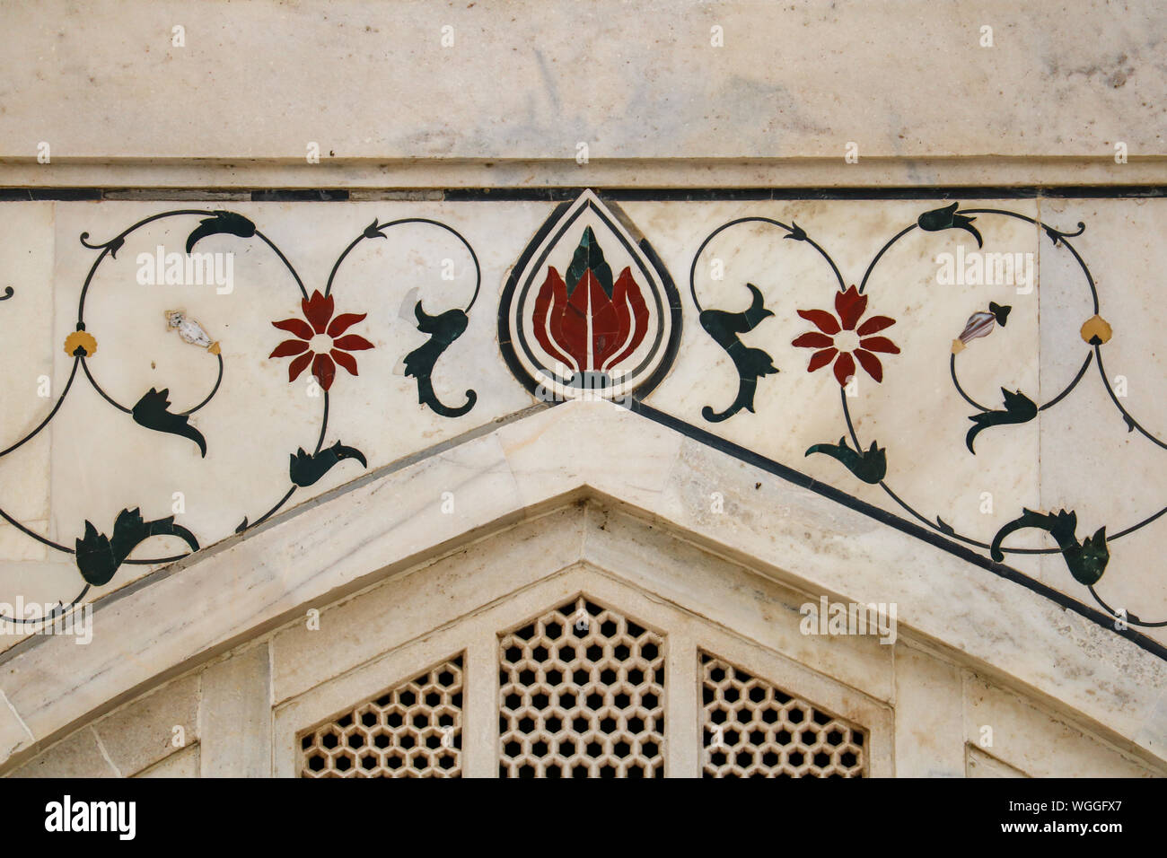 Taj mahal wall art hi-res stock photography and images - Alamy