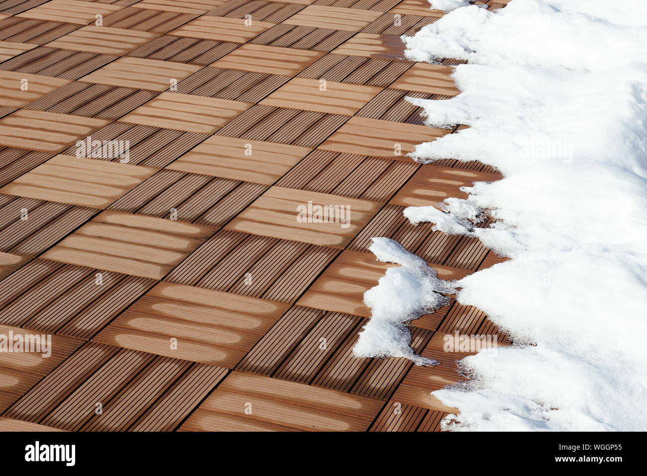 Snow on the floor hi-res stock photography and images - Alamy