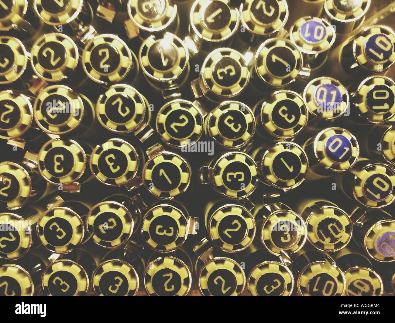 Circle of pens hi-res stock photography and images - Alamy