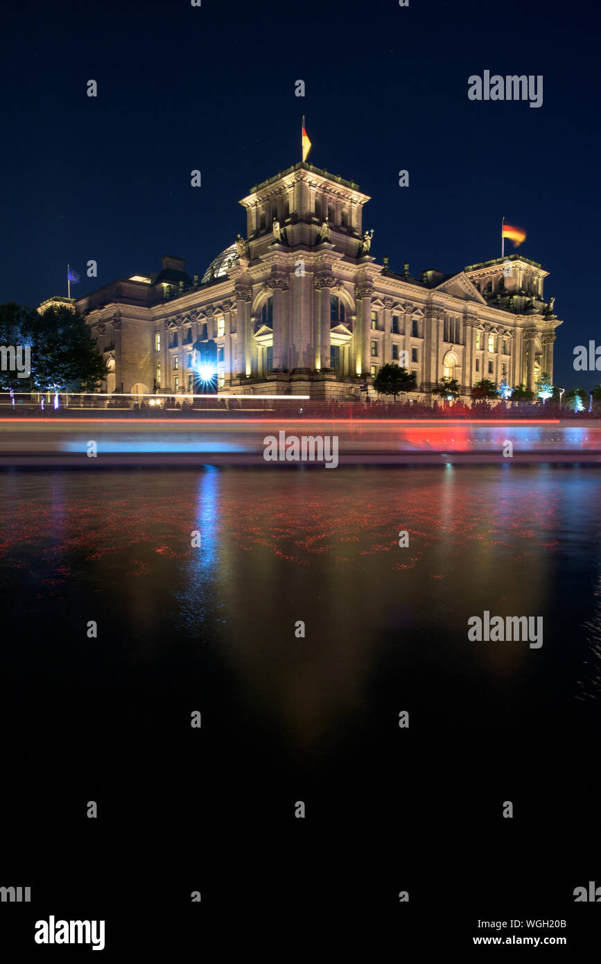 Reichstag At Night High Resolution Stock Photography and Images - Alamy