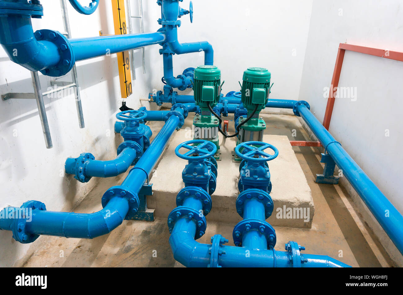 Pump valve industry hi-res stock photography and images - Alamy