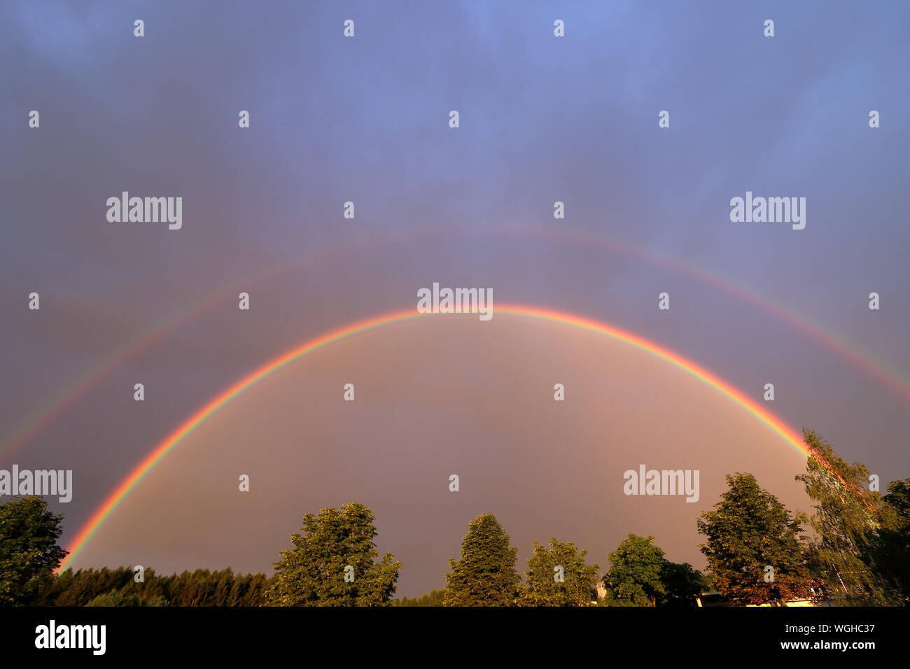 Semi circle rainbow hi-res stock photography and images - Alamy