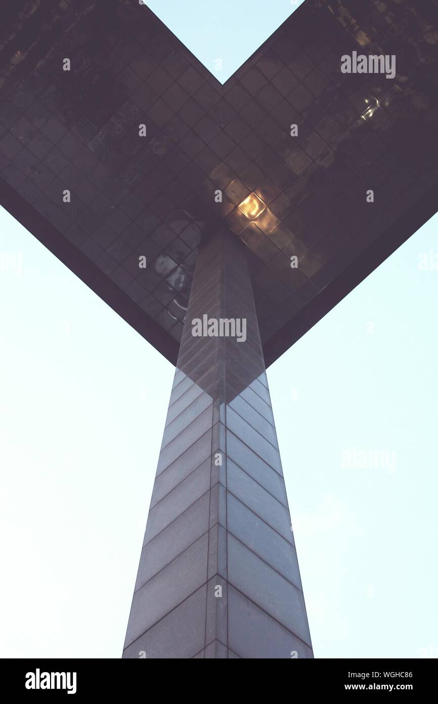 Column supported hi-res stock photography and images - Alamy