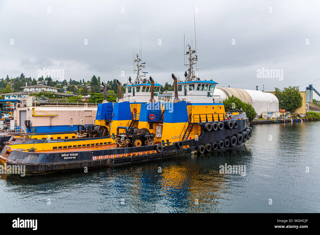 Seattle tugboats hi-res stock photography and images - Alamy