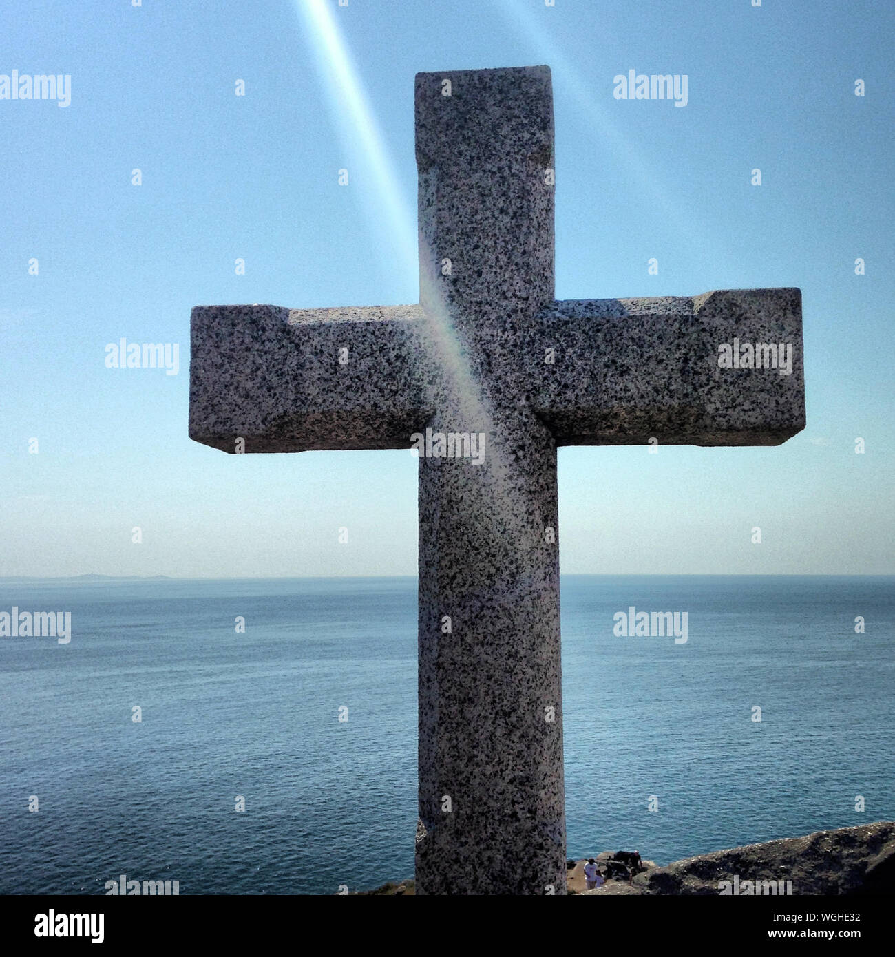 Sunlight cross hi-res stock photography and images - Alamy