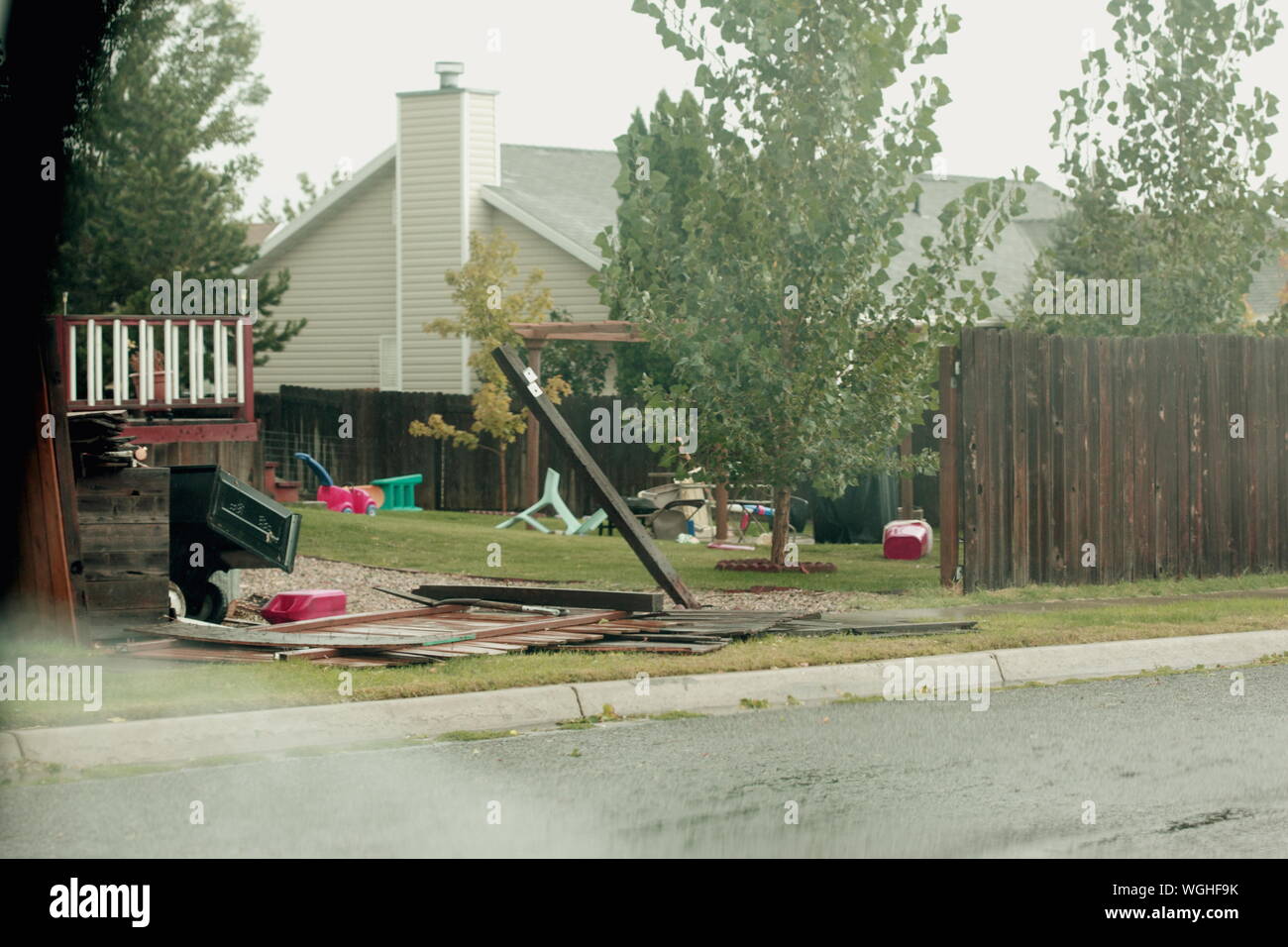 Messy front yard hi-res stock photography and images - Alamy