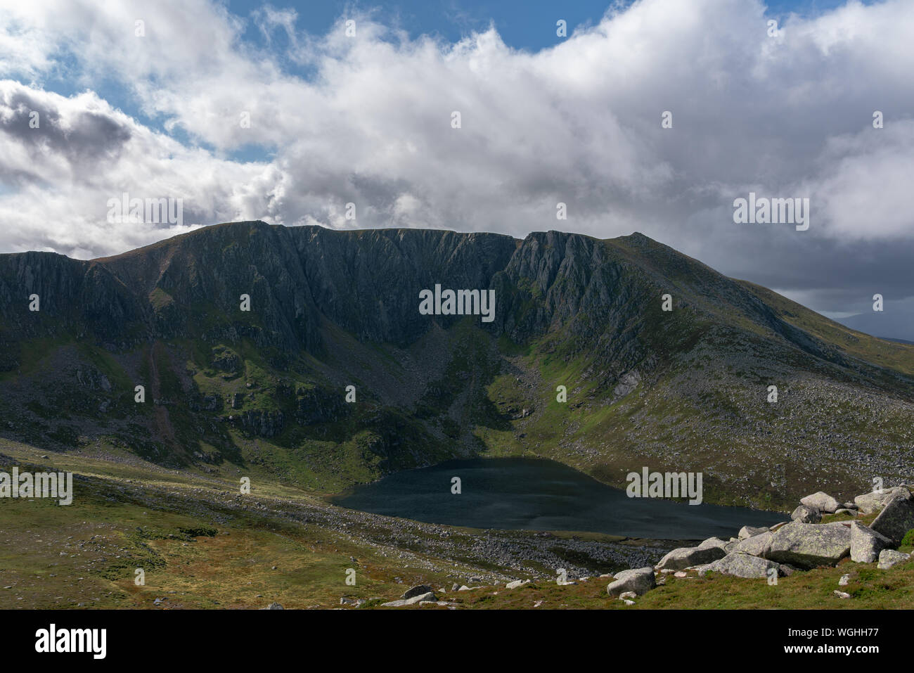 Dark Lochnagar - Beinn Chìochan - rock seeing from Meikle Pap Munro ...