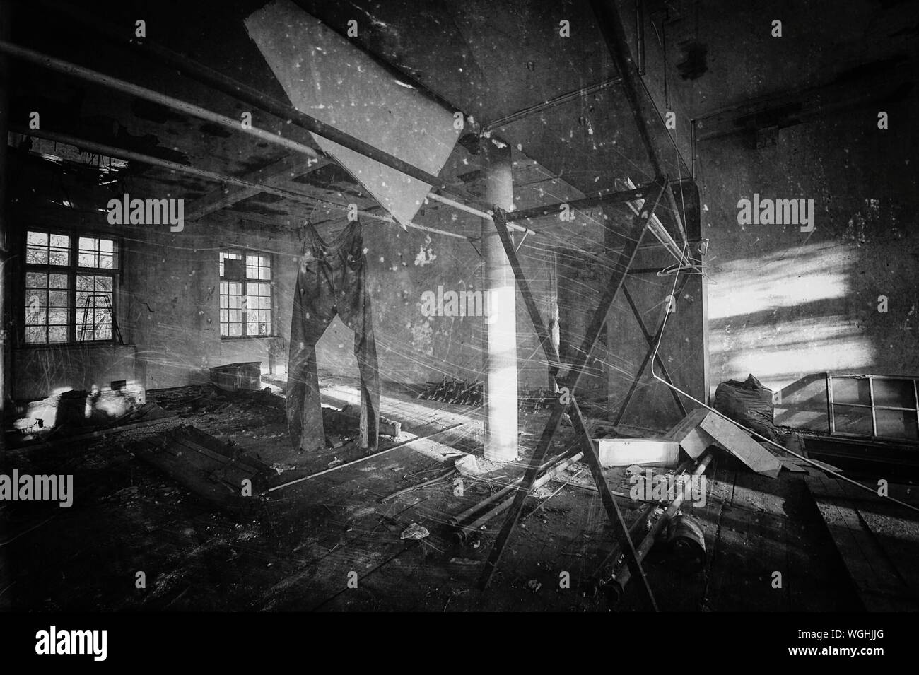 Interior Of Abandoned Messy Building Stock Photo - Alamy