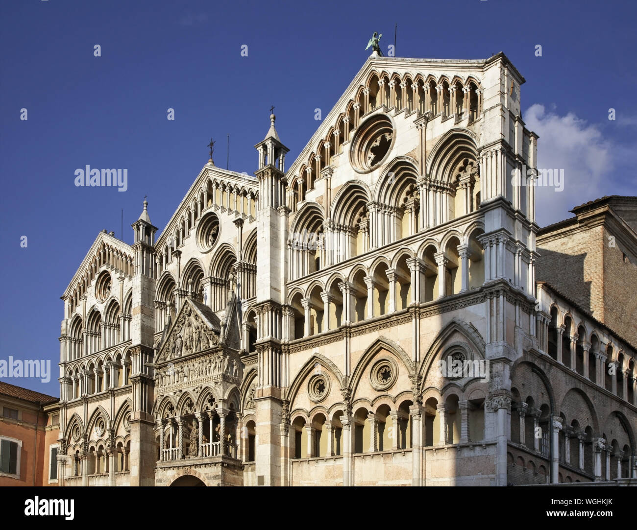 Duomo di ferrara hi-res stock photography and images - Alamy