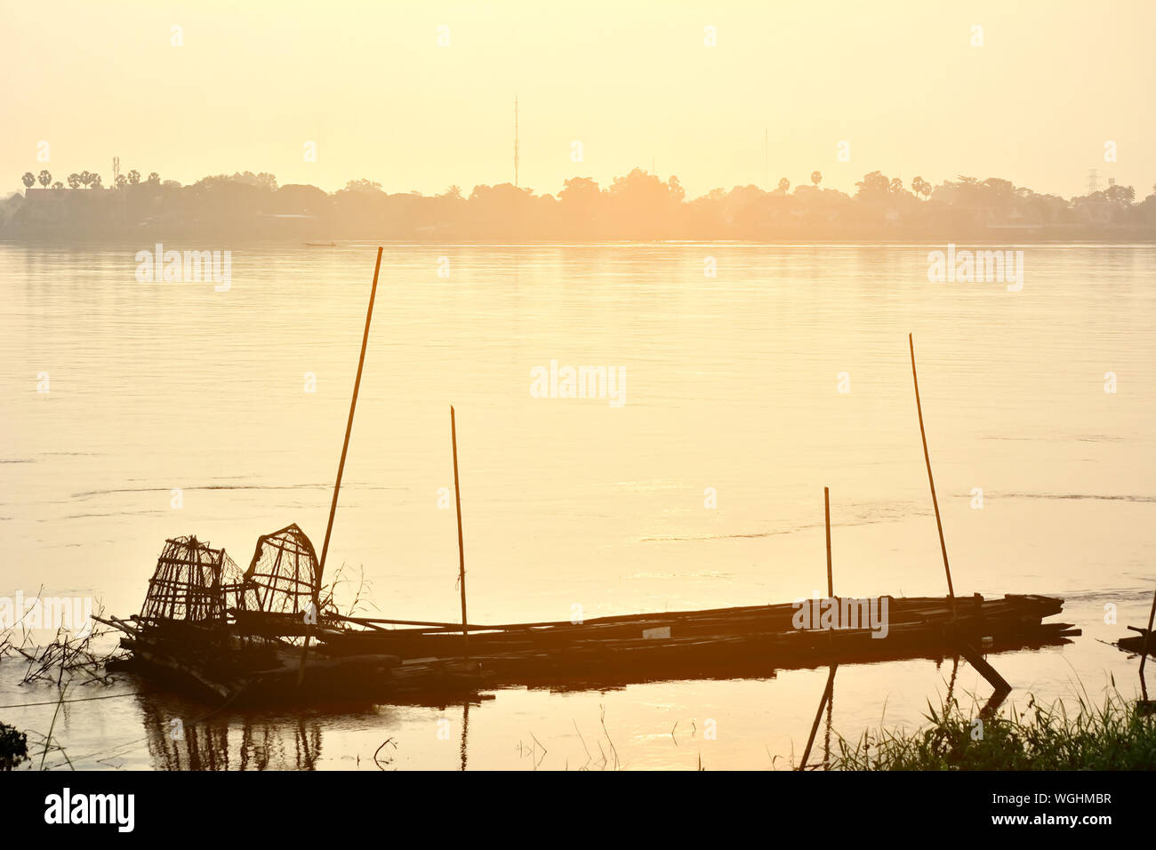 Raft transport hi-res stock photography and images - Alamy