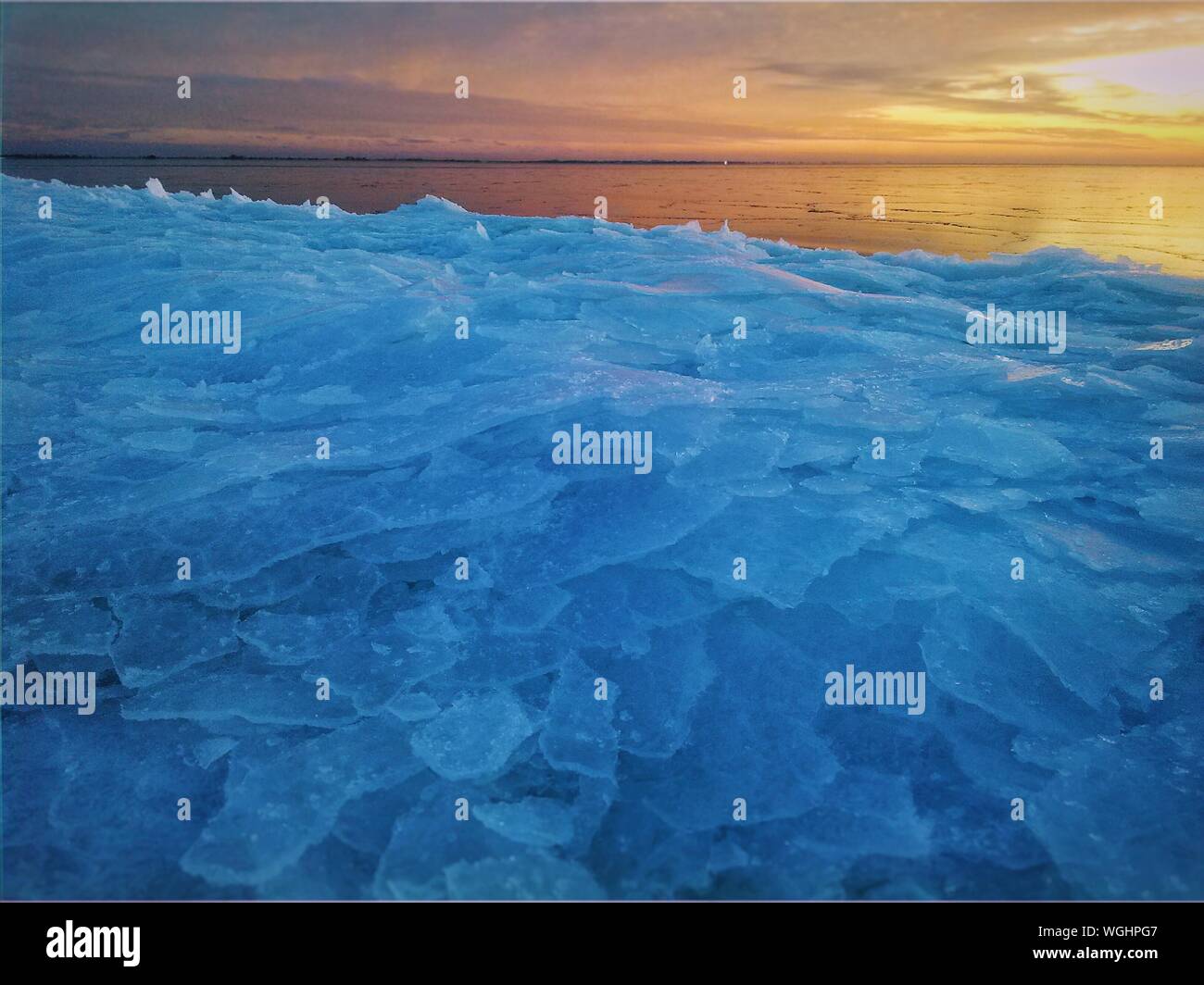 Deep Blue Crystals High Resolution Stock Photography and Images - Alamy