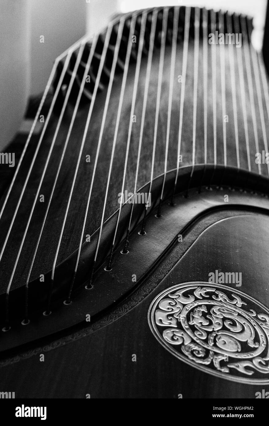 Zither hi-res stock photography and images - Alamy