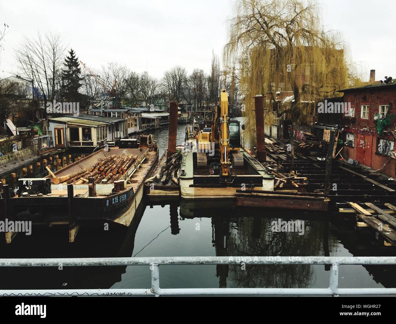 Earth canal hi-res stock photography and images - Alamy