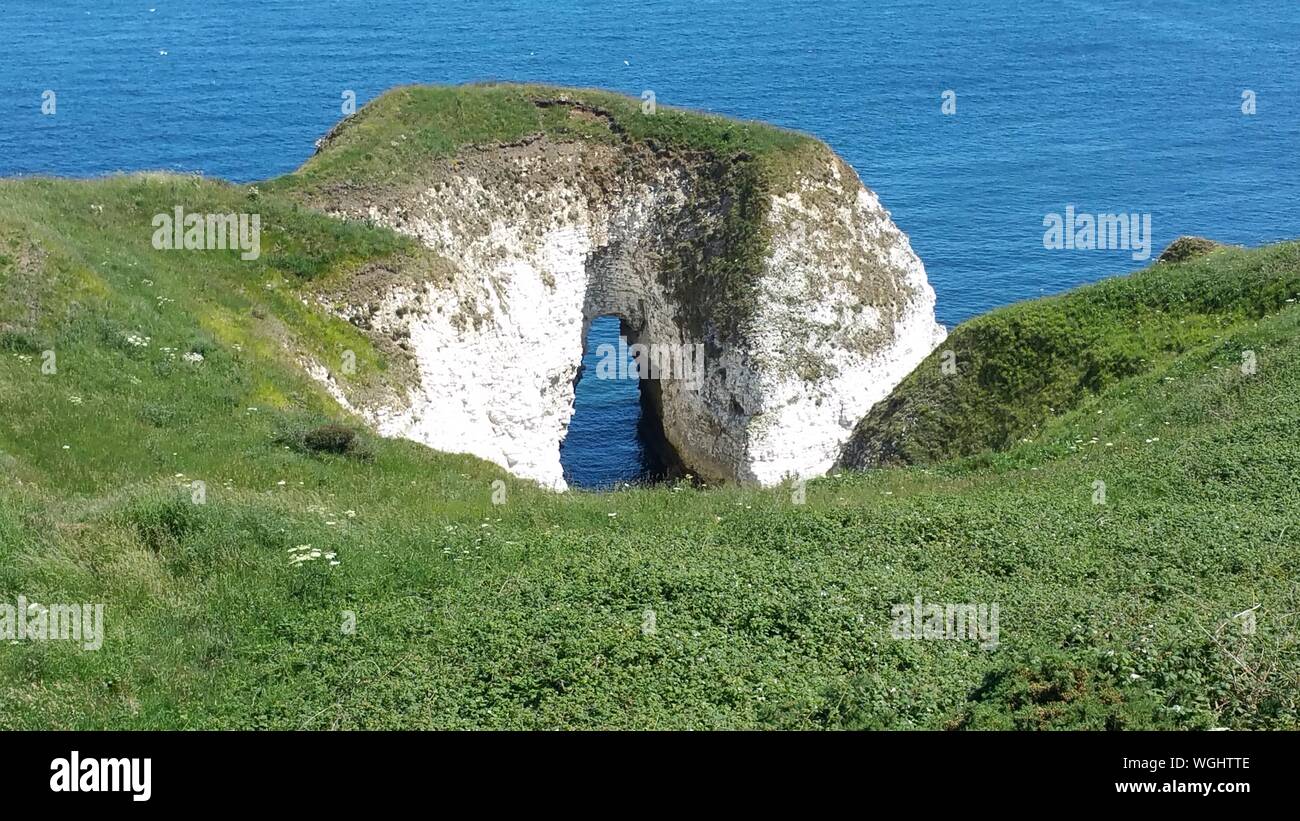 Grass cliff hi-res stock photography and images - Alamy