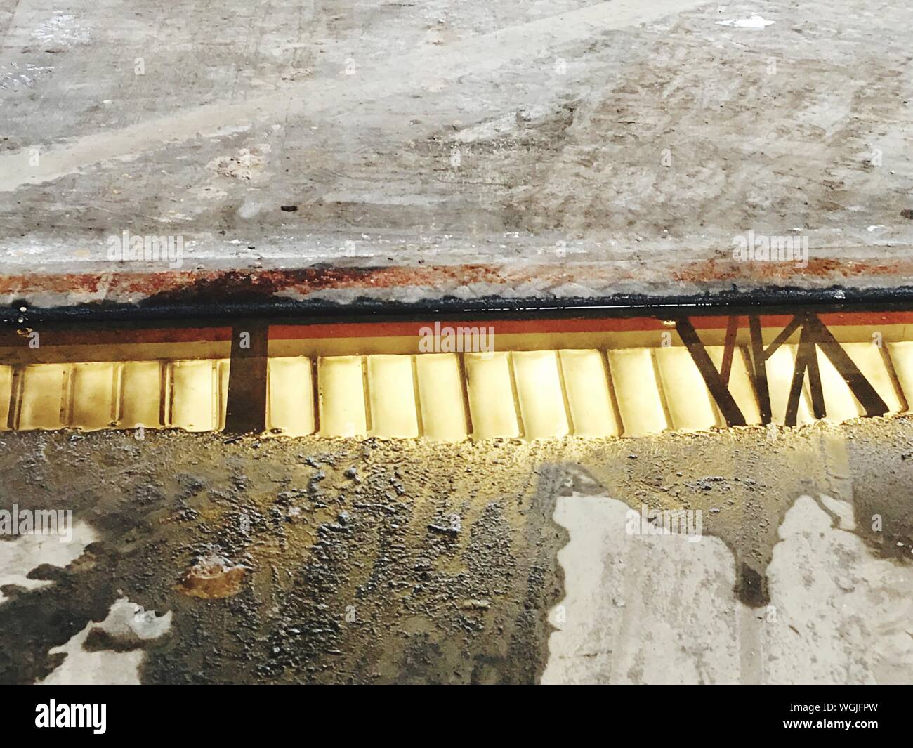 Wet ceiling hi-res stock photography and images - Alamy