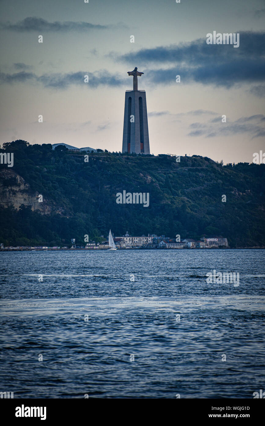Christ the king statue hi-res stock photography and images - Alamy