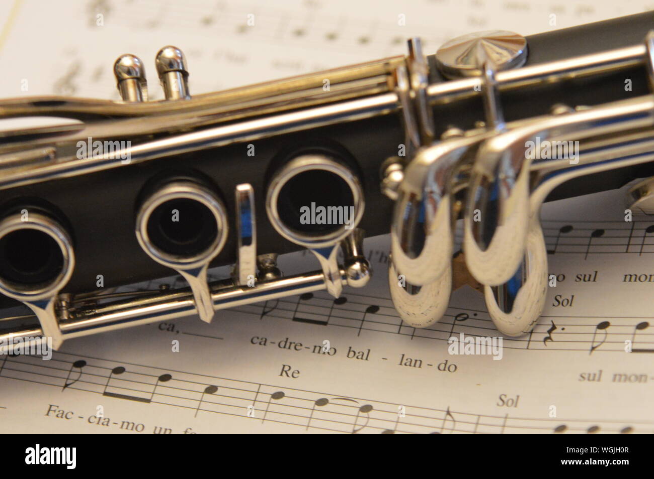 Flute notes hi-res stock photography and images - Alamy