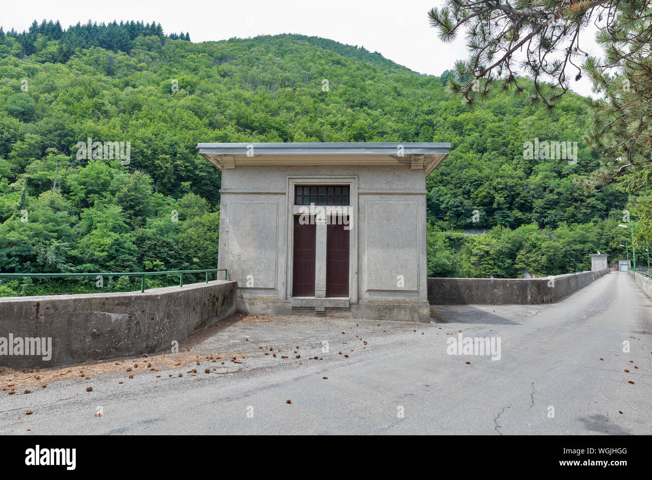 Pavana dam lake with hydroelectric power station in Emilia-Romagna ...