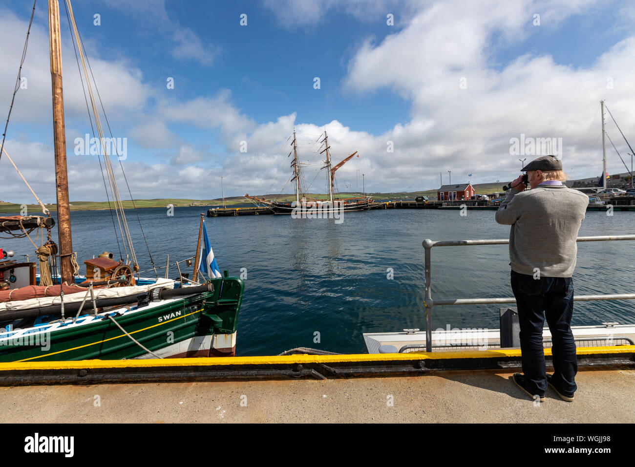Man taking picture to tall ship hi-res stock photography and images - Alamy