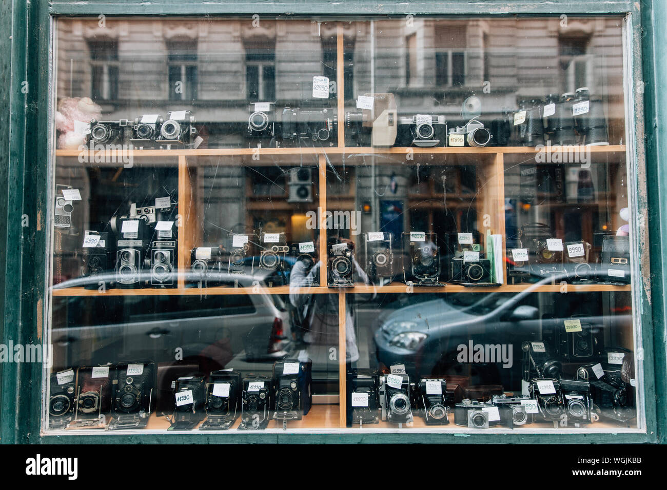 Retail camera store hi-res stock photography and images - Alamy