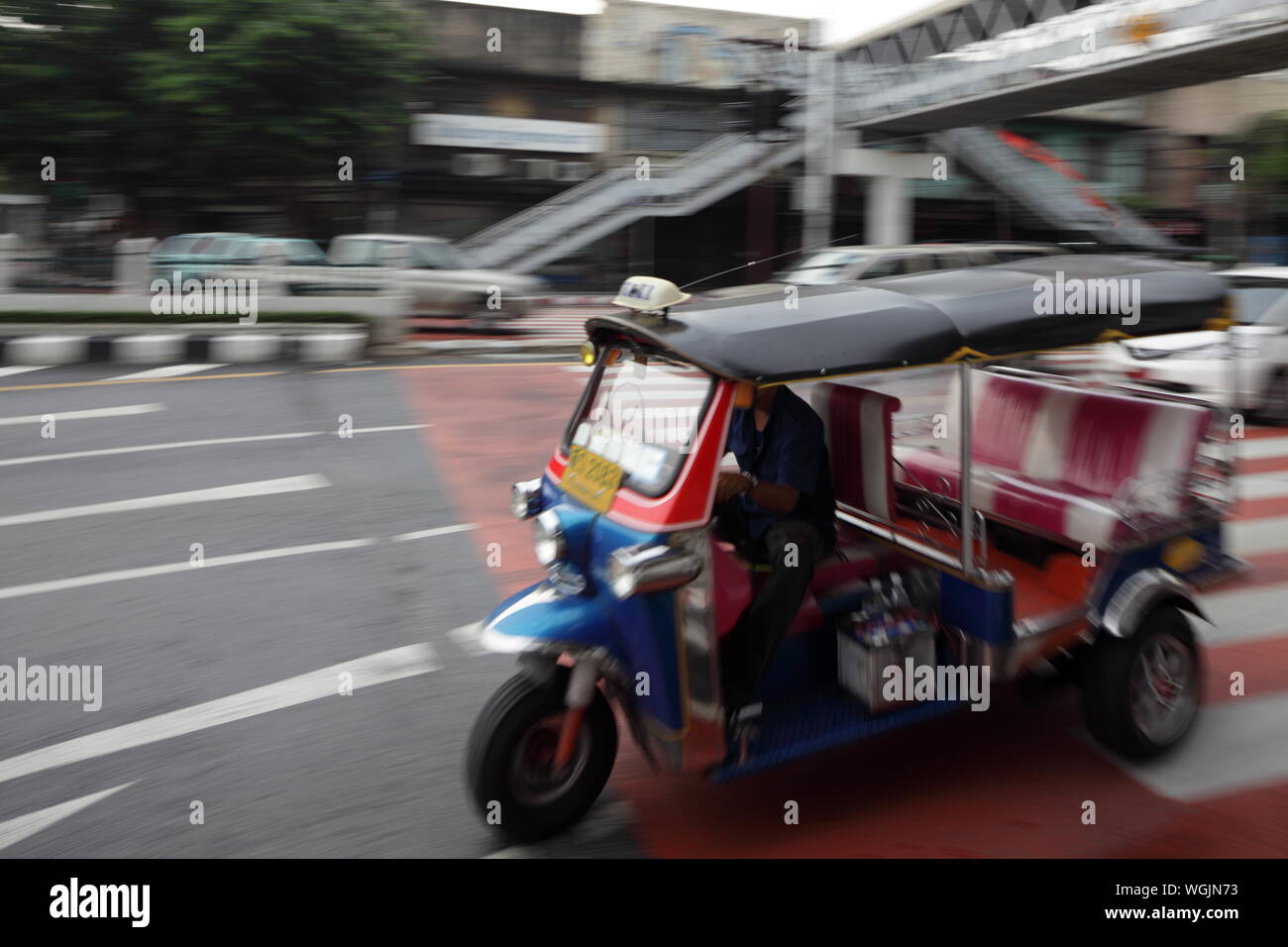 Man on rickshaw hi-res stock photography and images - Alamy