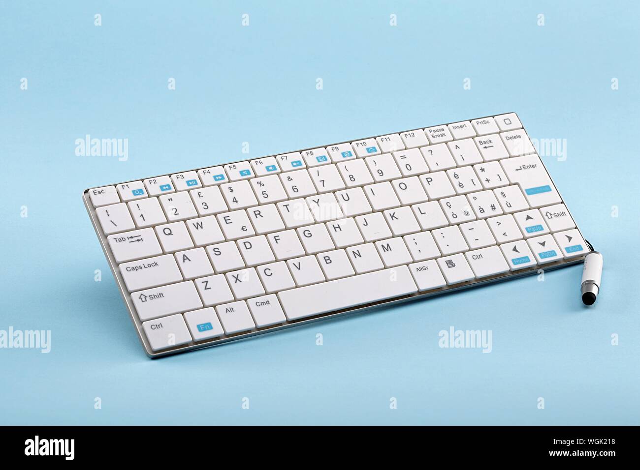 Keyboard cut out hi-res stock photography and images - Alamy