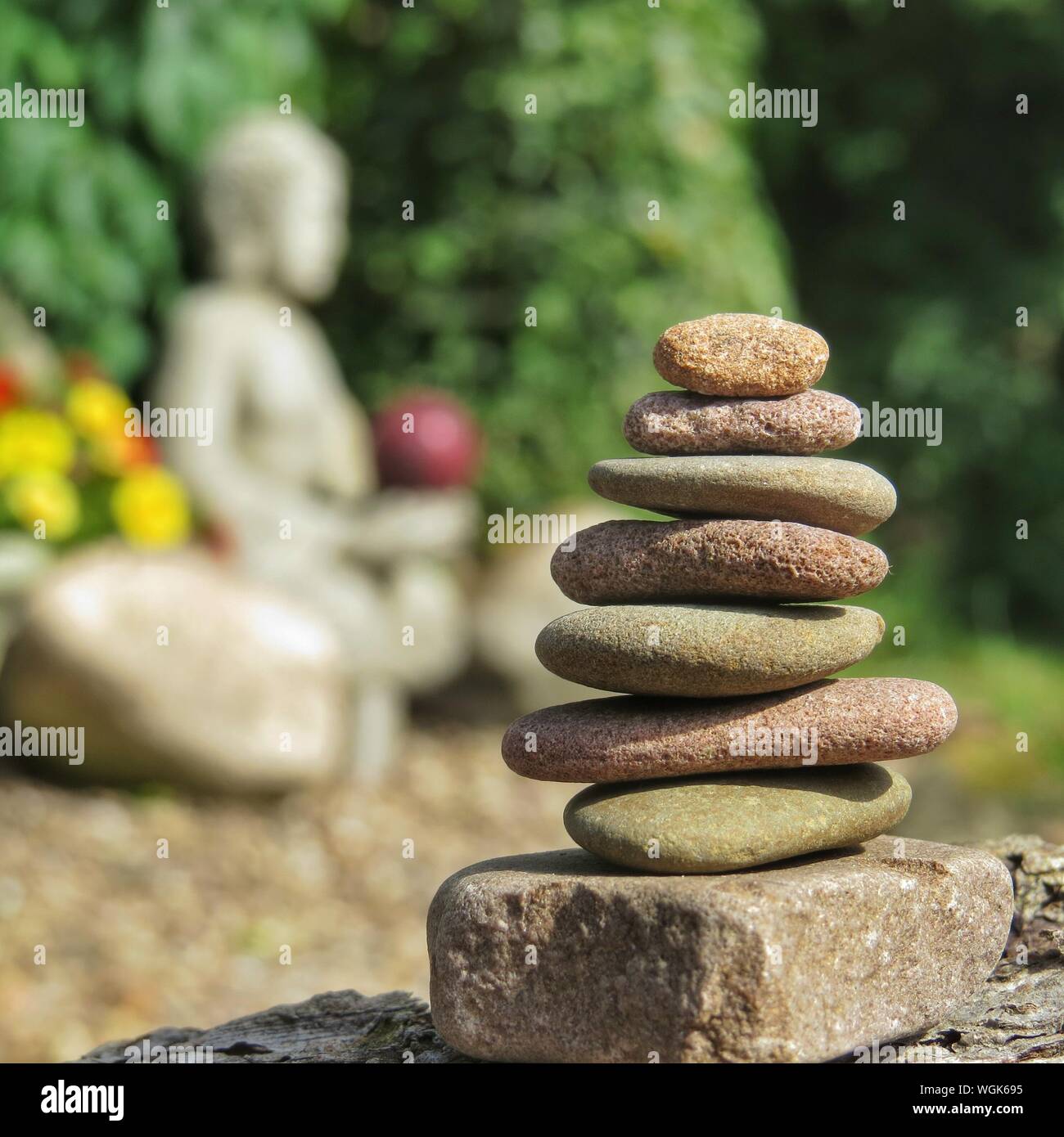 Stacked stone sculpture hi-res stock photography and images - Alamy