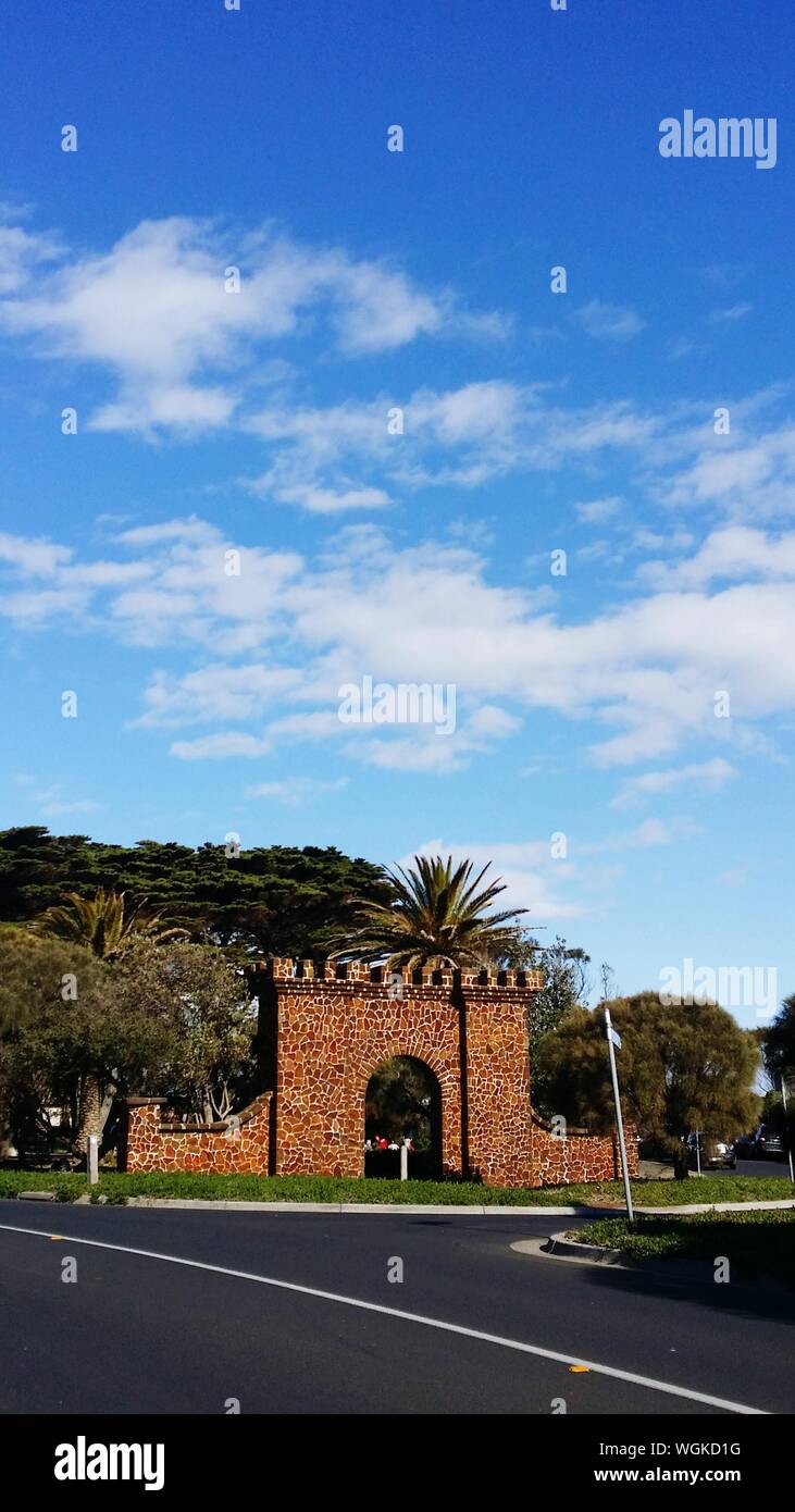 Entrance gate street hi-res stock photography and images - Alamy