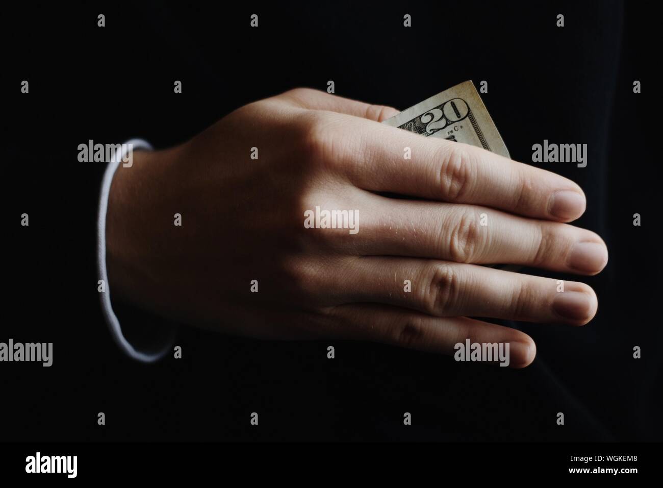 Hand dollar bill hi-res stock photography and images - Alamy
