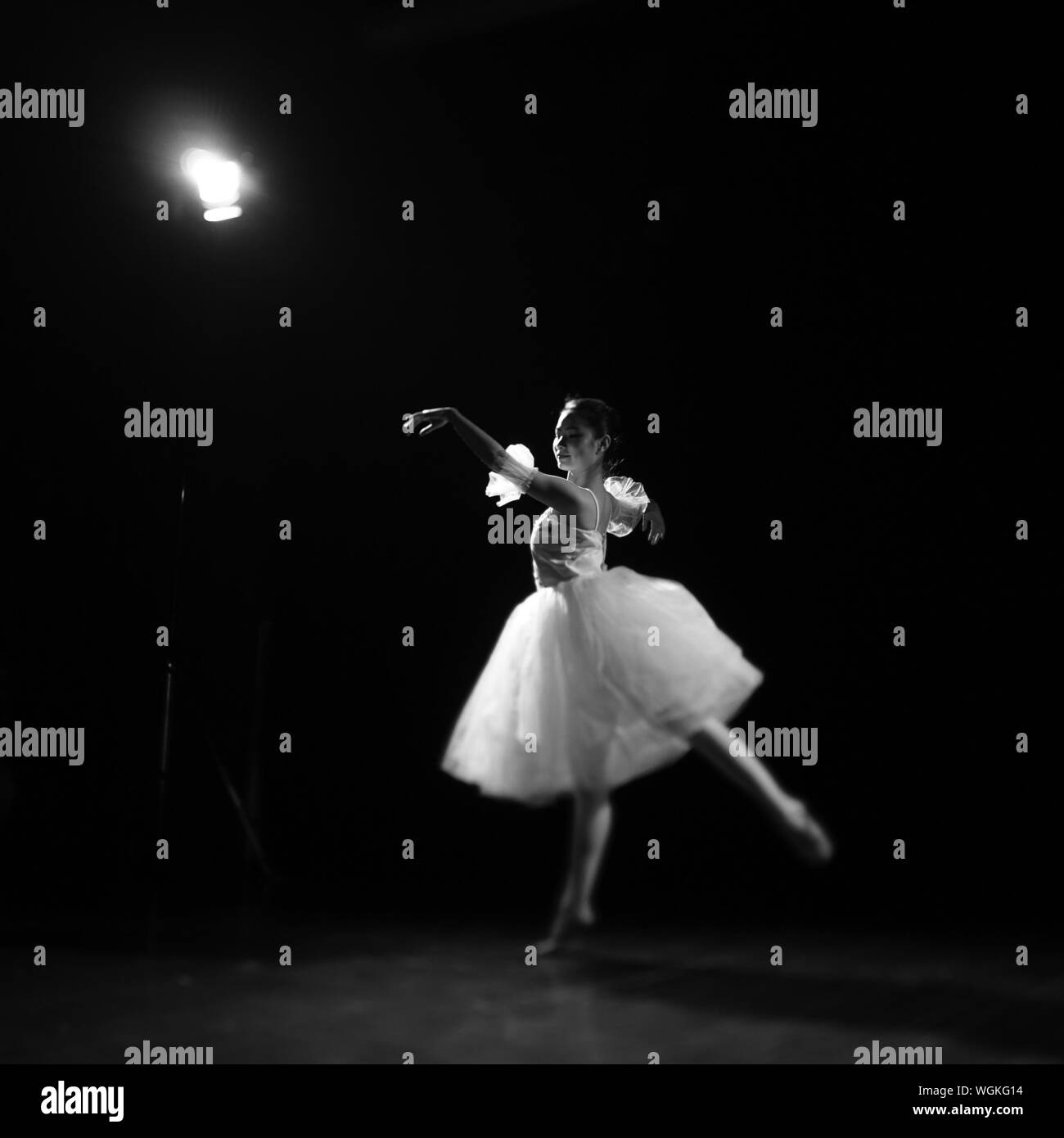 Indian dancer asian Black and White Stock Photos & Images - Alamy
