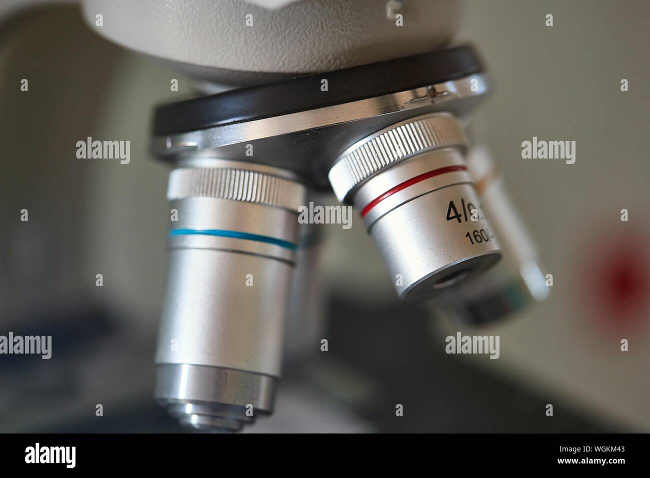 Forensic microscope evidence hi-res stock photography and images - Alamy