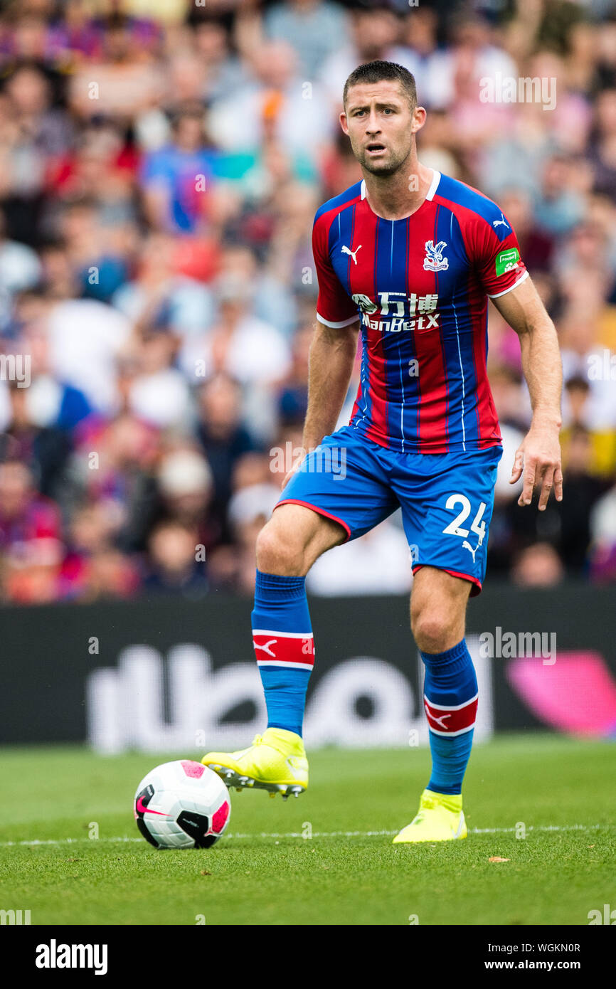 Gary cahill crystal palace hi-res stock photography and images - Alamy
