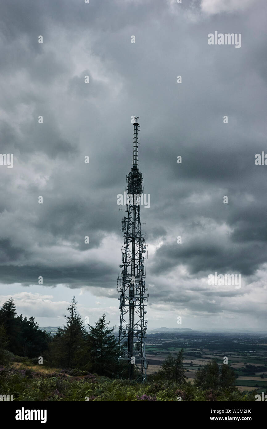 Network and communications hi-res stock photography and images - Alamy