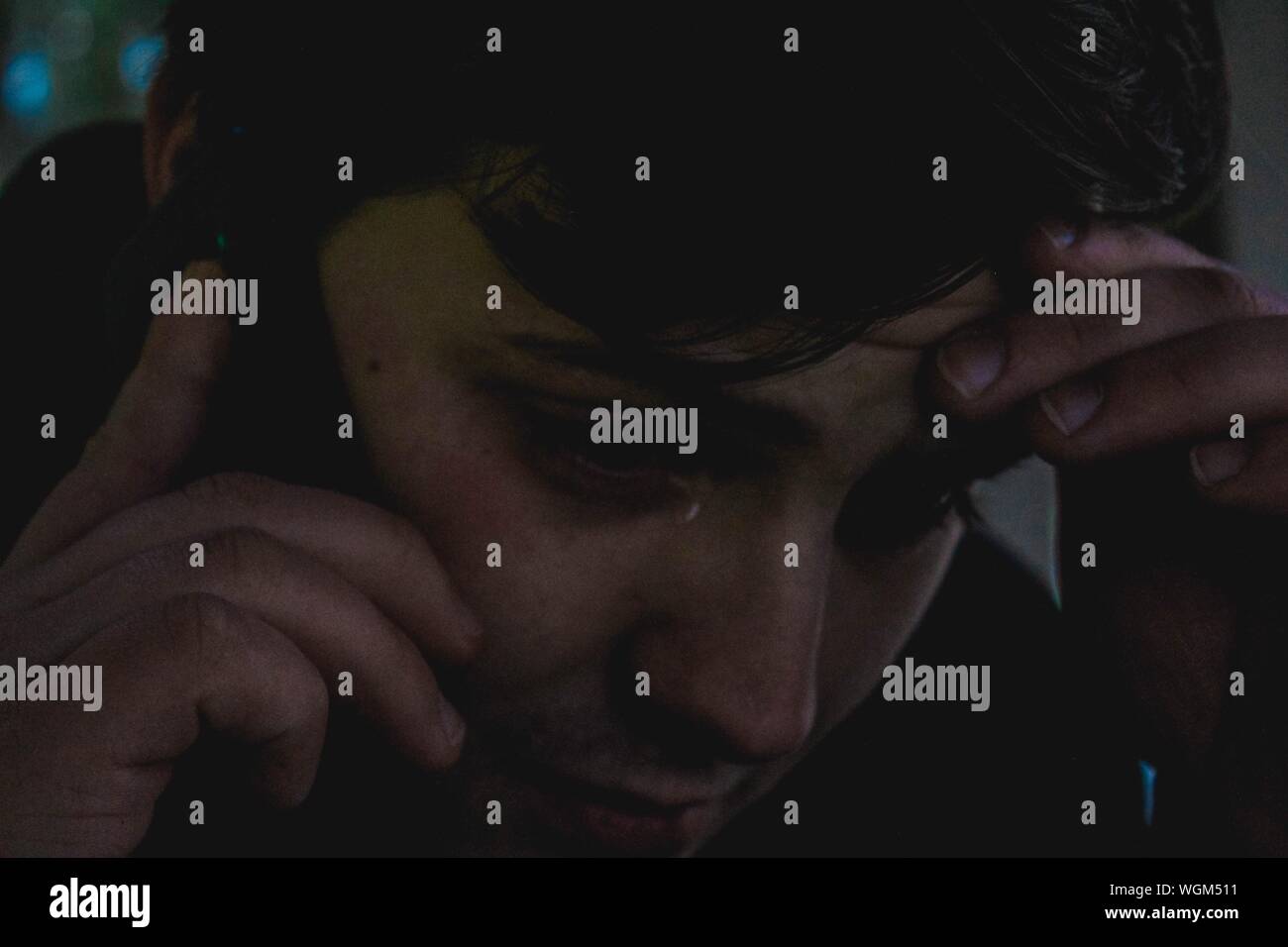 Sad man phone hi-res stock photography and images - Alamy