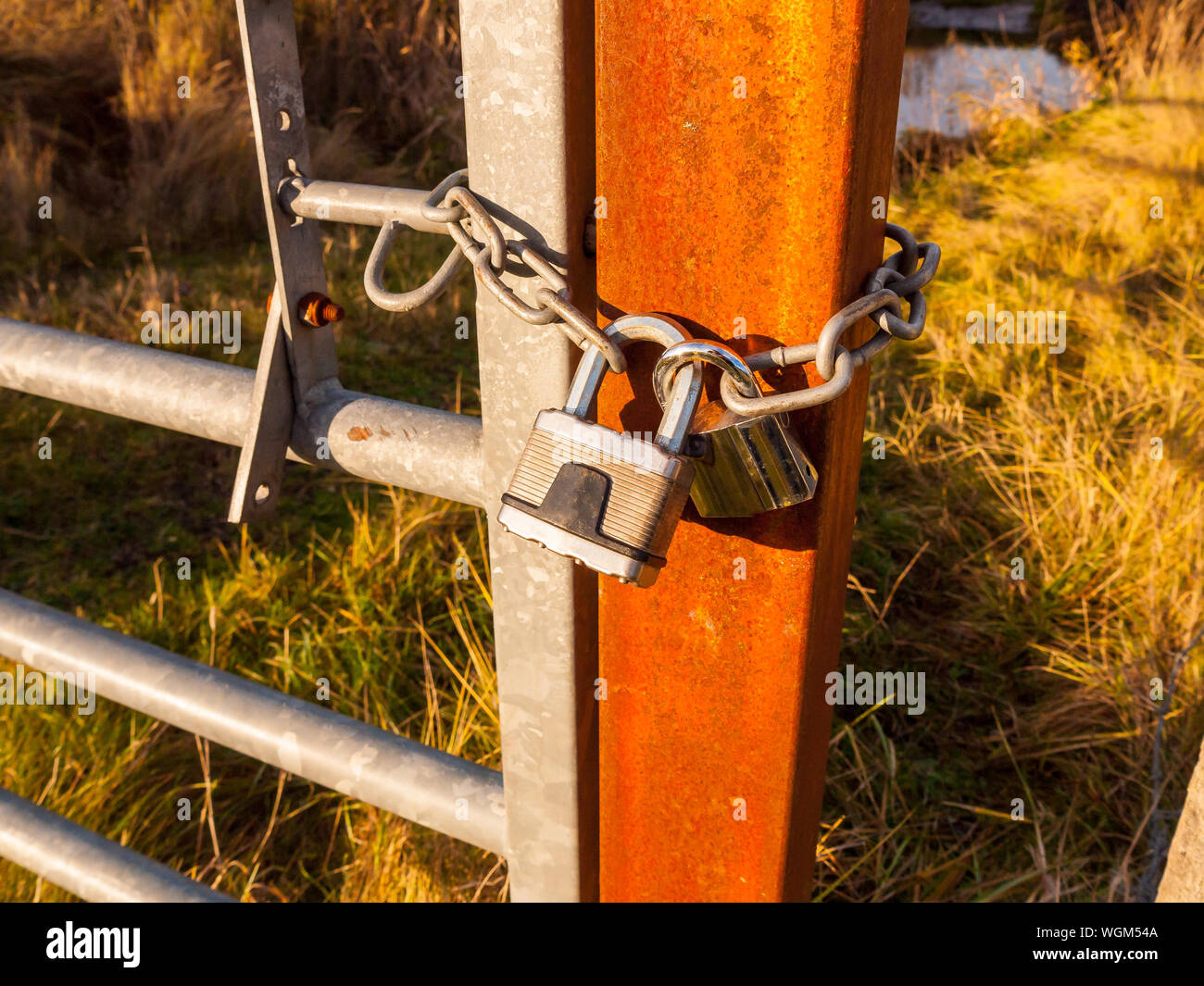Lock metal gate hi-res stock photography and images - Alamy
