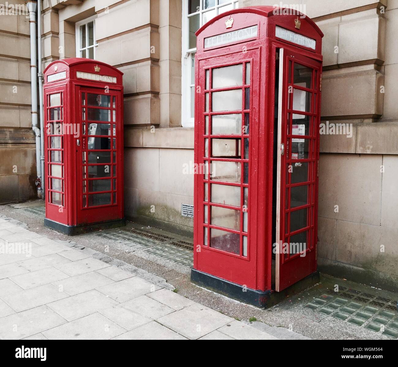 Pay booths hi-res stock photography and images - Alamy
