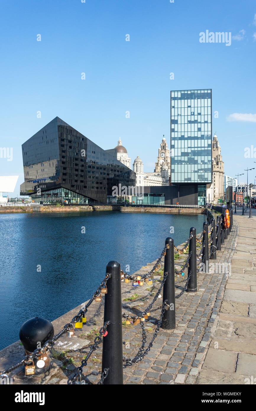 Modern liverpool hi-res stock photography and images - Alamy