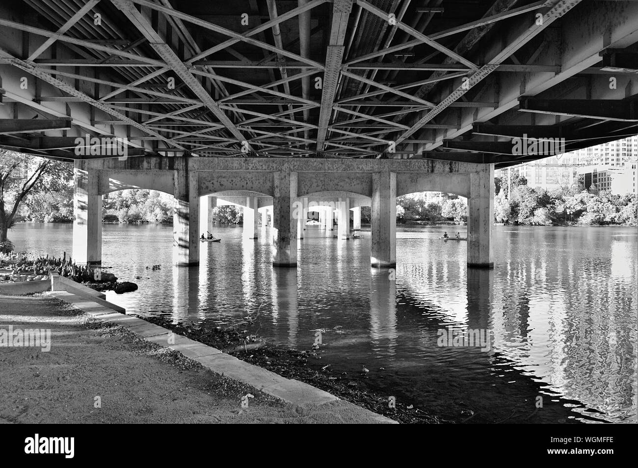 Side view underneath hi-res stock photography and images - Alamy