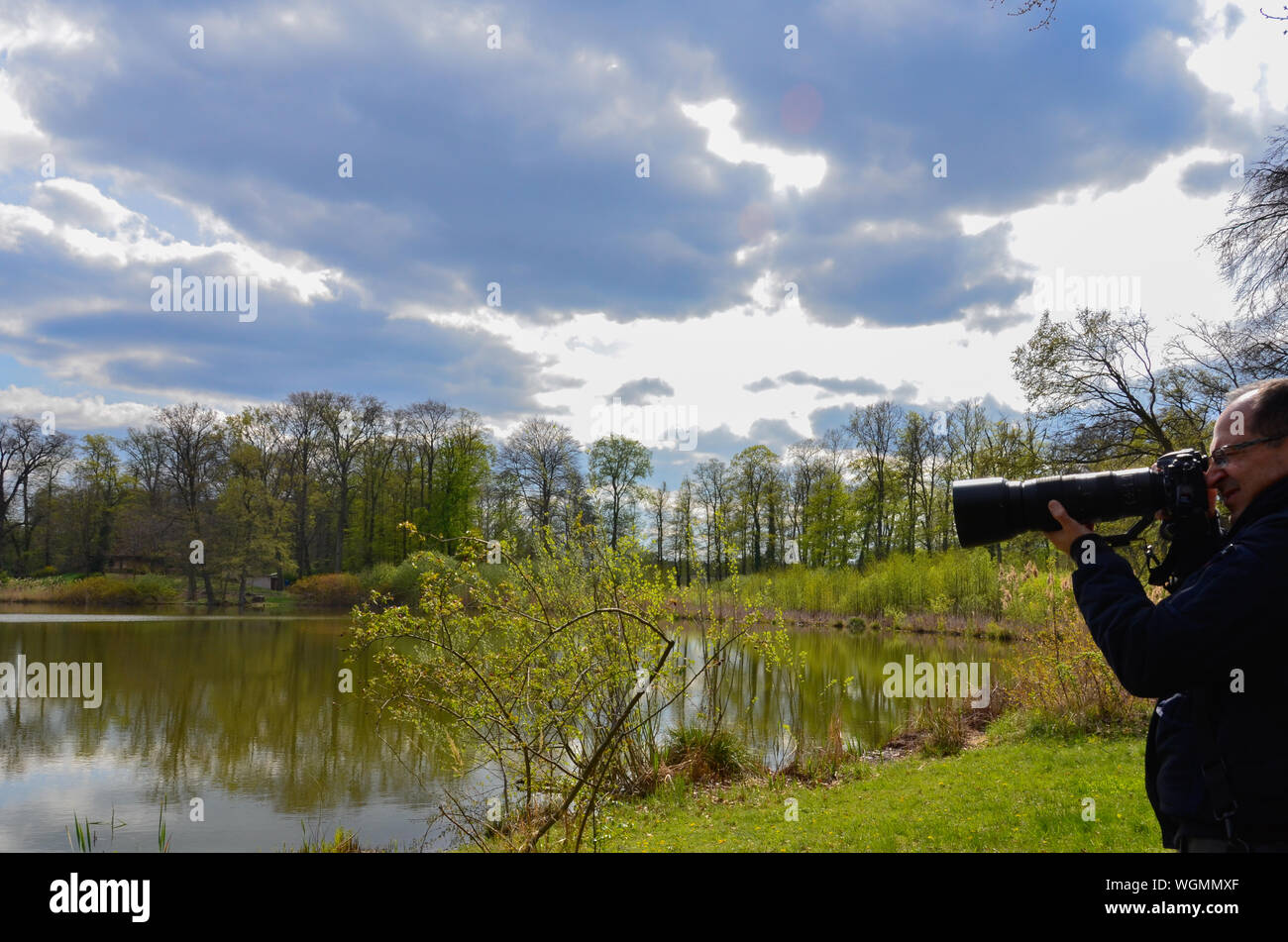 Dslr camera side view hi-res stock photography and images - Alamy