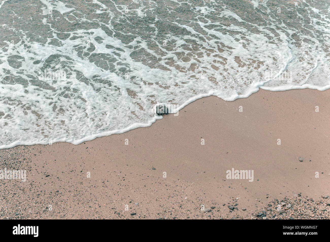 Single rock and ocean hi-res stock photography and images - Alamy
