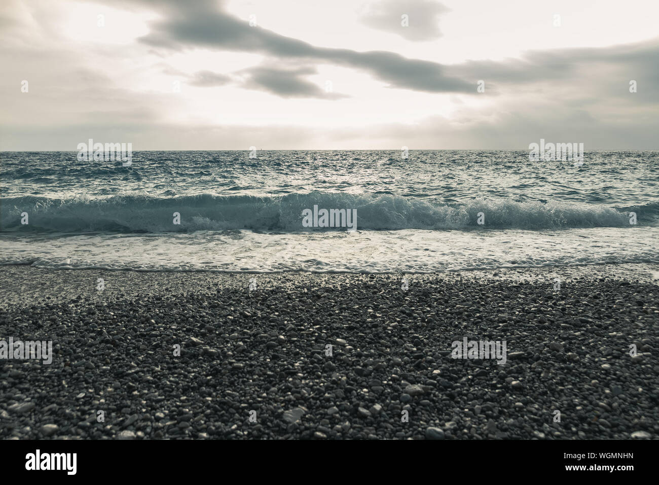 Dramatic water splash hi-res stock photography and images - Alamy