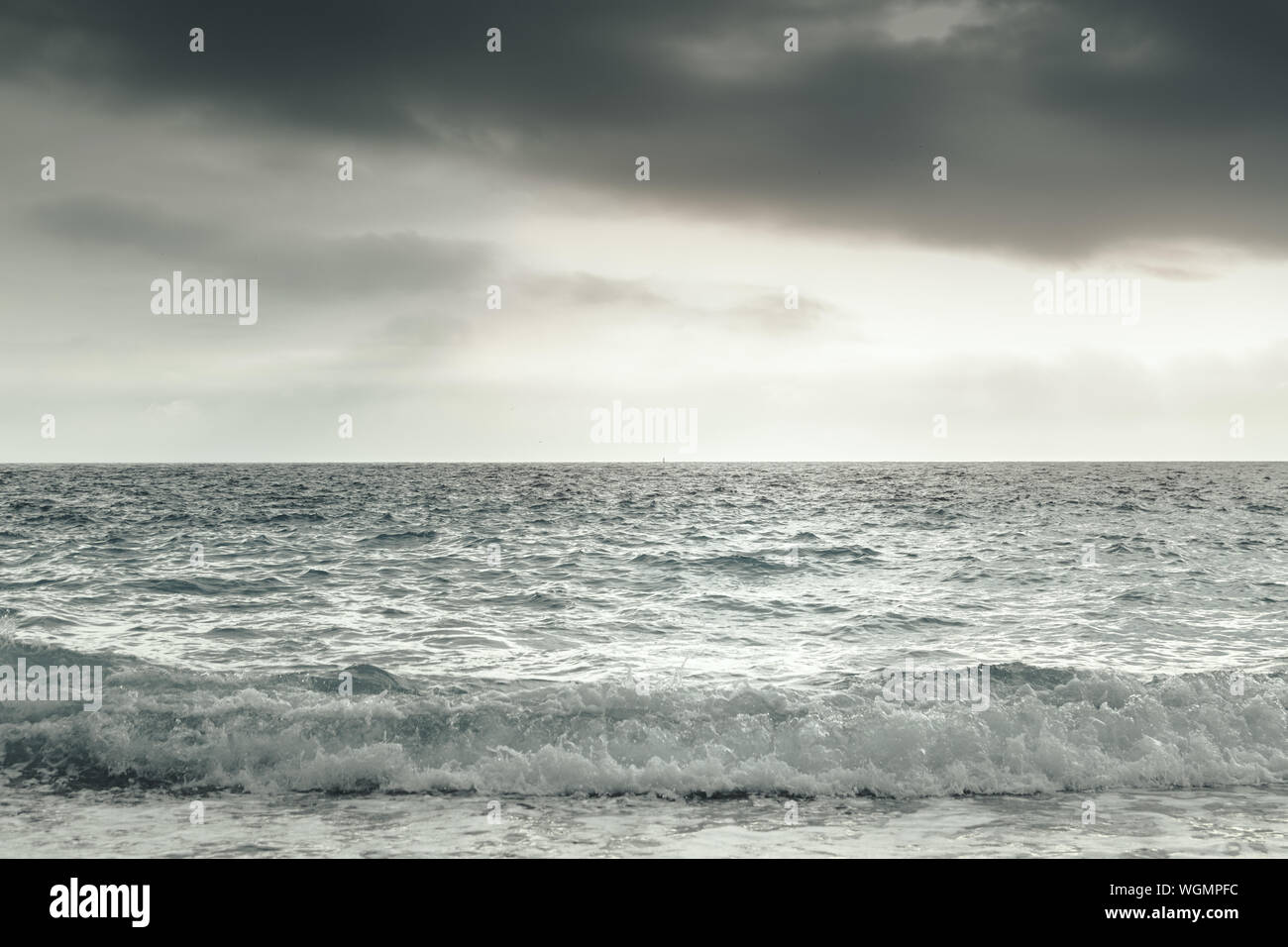 dramatic seascape with waves Stock Photo - Alamy