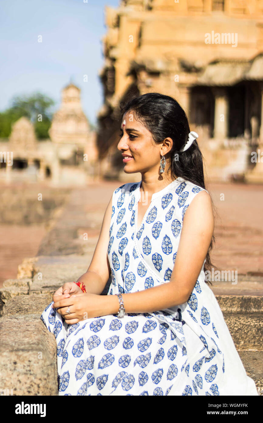 Indian young women temple hi-res stock photography and images - Alamy